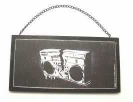 HANGING WOODEN PLAQUE - RADIO
